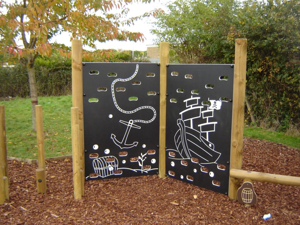 Pirates Traverse Wall - Playtime By Fawns