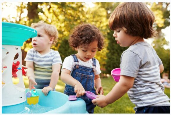 15 Outdoor Water Play Activities for EYFS - Playtime By Fawns